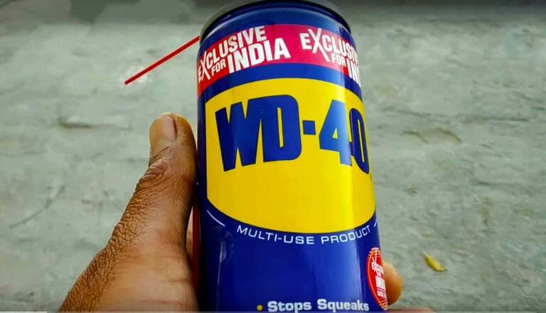 Removing Rust from tools by using WD-40 as a Rust Remover