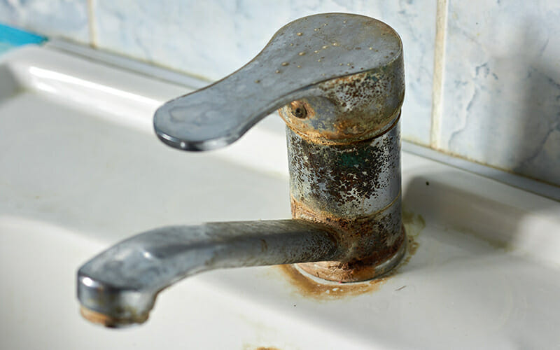 How To Remove Rust From Taps? - WD40 India